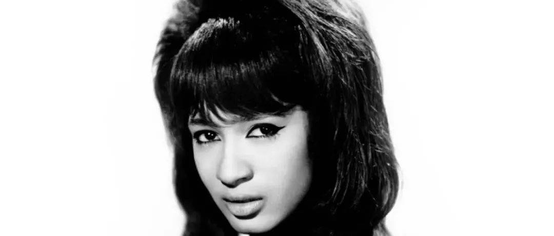 Ronnie Spector不为人知的十个故事_The_Phil_Roll