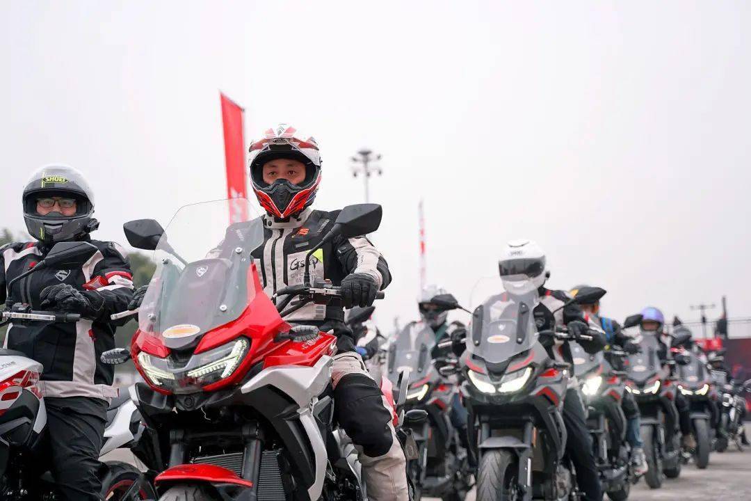 五年磨一剑（四）2月媒体品鉴日，RX6批量上市_搜狐汽车_搜狐网