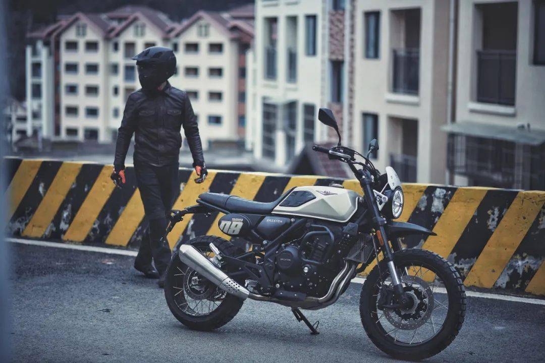 高金GK500攀爬版正式发布，售价37800元_搜狐汽车_搜狐网