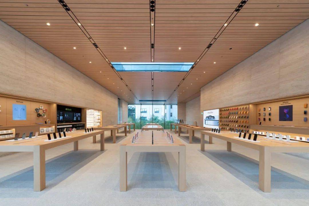 盘点 Foster + Partners 最新设计的 8 家 Apple Store_建筑公司_城市_广场