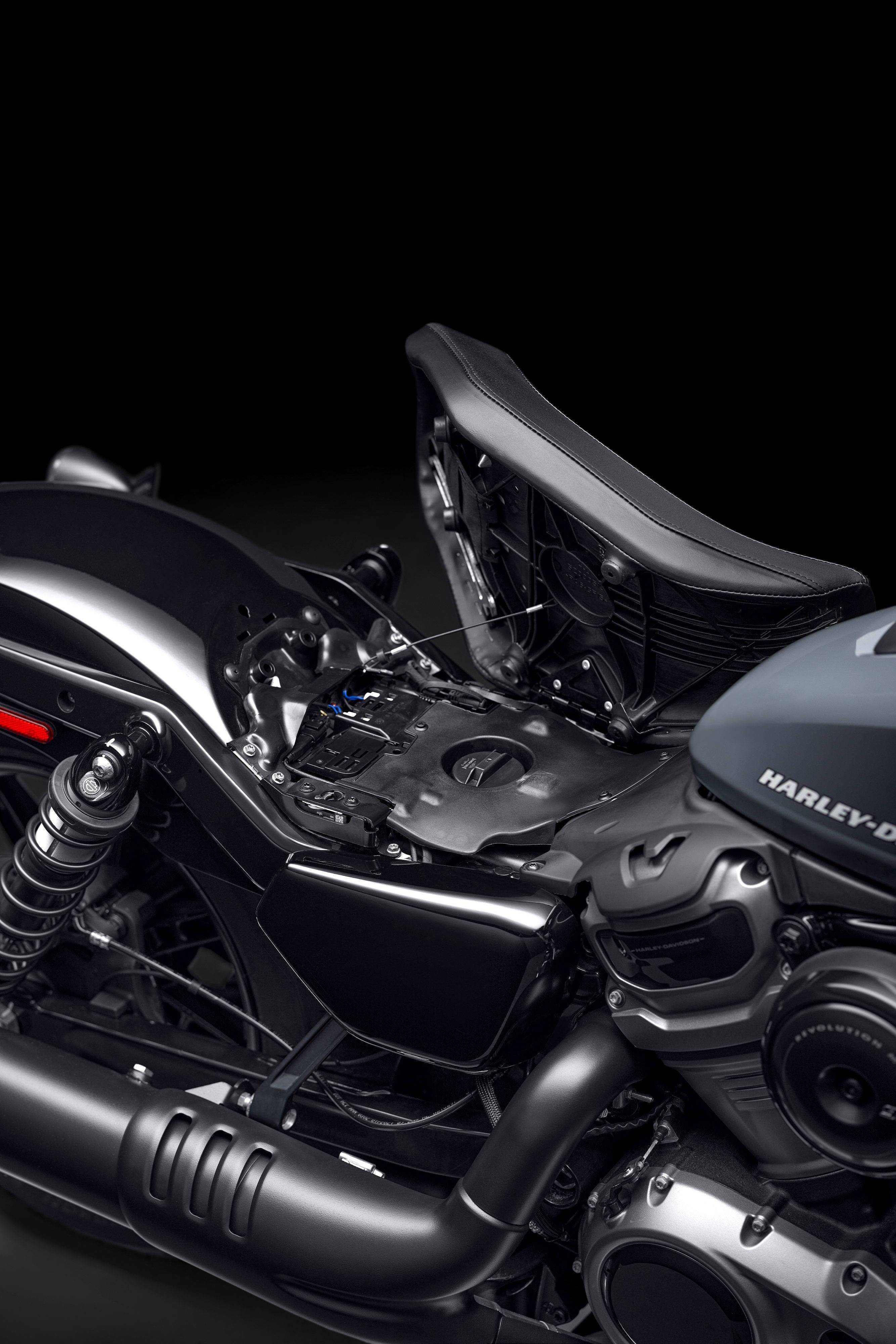 哈雷戴维森发布运动系列全新车型 RH975 Nightster_搜狐汽车_搜狐网