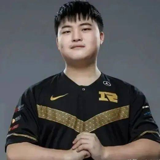 Gala身价暴涨10倍！UZI做不到这成绩，网友：降薪RNG都不要_比赛_Uzi_ad