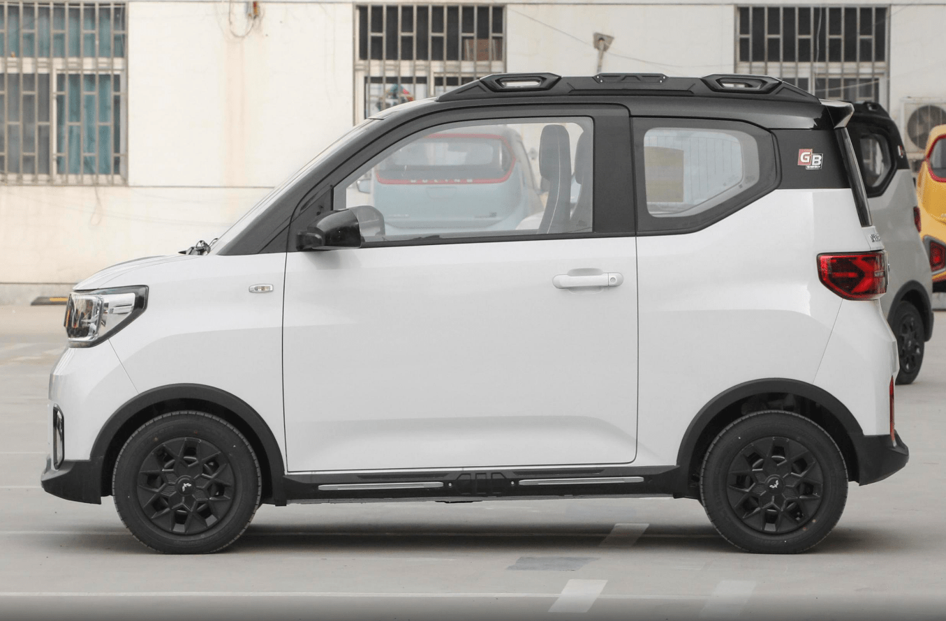 新款宏光MINIEV下本了，满电200km不到6w，3种驾驶模式+倒车影像_搜狐汽车_搜狐网