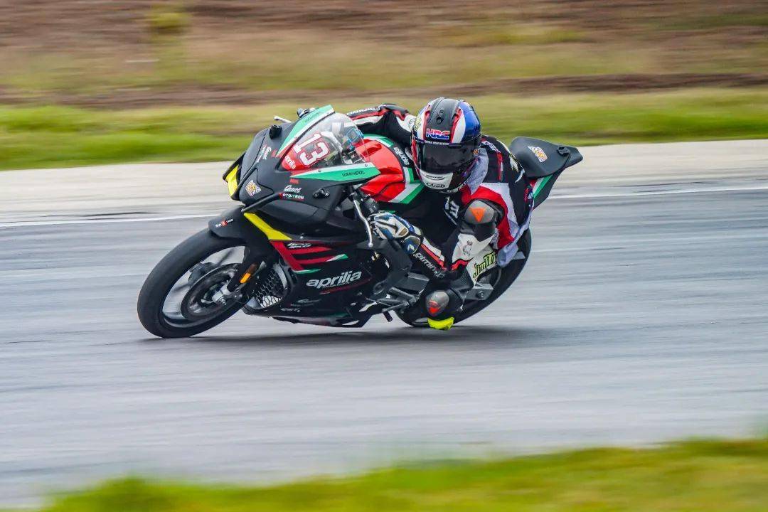 意大利资深“摩圈人”眼中的GPR250R统一赛_赛事_摩托车_中国