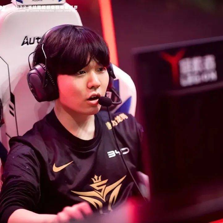 LOL：英文流解说公布LPL夏季赛战队排名，TES力压RNG排名第一_knight_下路_Doinb~