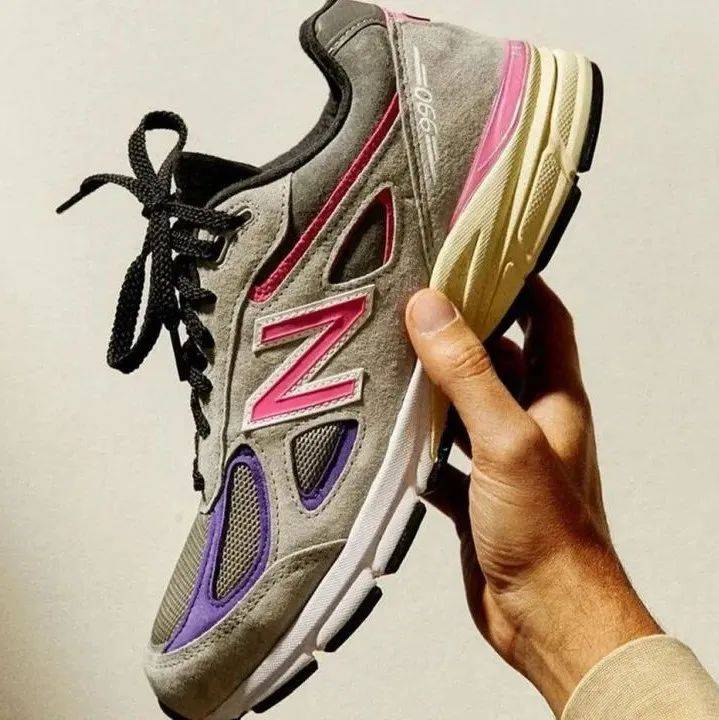 近赏 Kith x New Balance 990v4 最新联乘鞋款 ｜ HB Daily_Laurent_Saint_系列