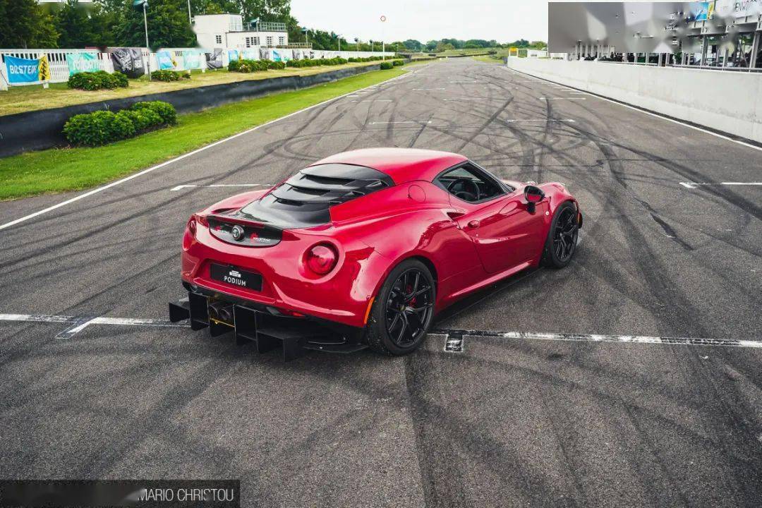 EVA 2号机？不对，这是昆虫眼的「 阿尔法罗密欧 4C 」_搜狐汽车_搜狐网