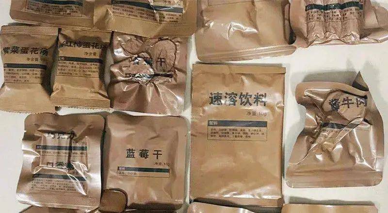 单兵战斗口粮，团队特需食品，解放军新型野战食品更多细节图来了_自热_压缩干粮_副食