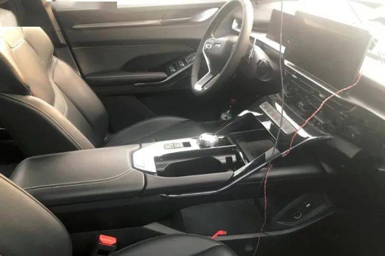 搭载自主研发的插电混动，哈弗H6S DHT-PHEV谍照曝光_搜狐汽车_搜狐网