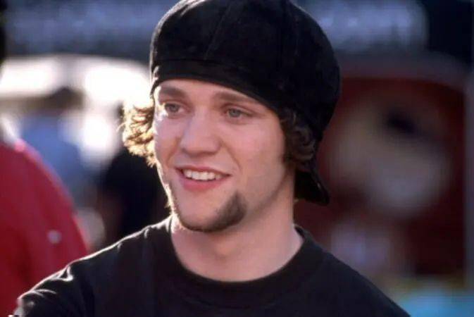 这几部滑板电影，也许是可以陪你度过炎炎夏日无聊夜晚的绝佳伴侣_Lance_Wee_Bam