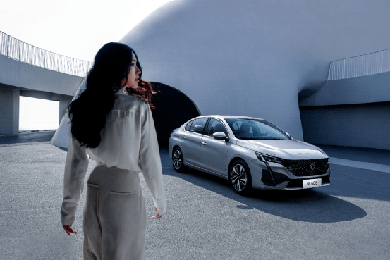 东风标致新408售10.57万元起上市，增配降价不愧是“家轿卷王”_搜狐汽车_搜狐网