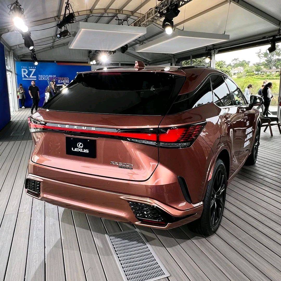 2023款雷克萨斯RX亮相，时尚靓丽，2.4T+8AT，运动范十足_搜狐汽车_搜狐网
