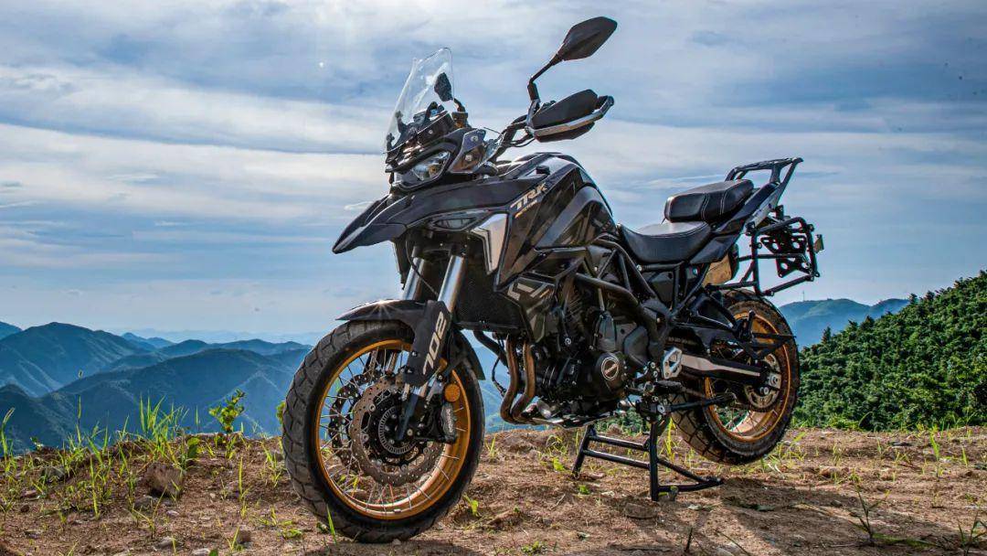 降级打击！贝纳利TRK702战力分析_搜狐汽车_搜狐网