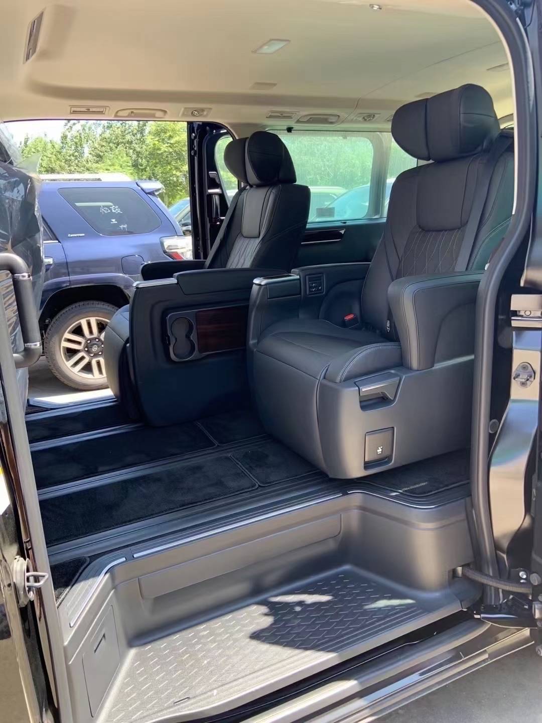 新款柴油丰田海狮进港，3.5升引擎+6AT，空间大增，霸气_搜狐汽车_搜狐网