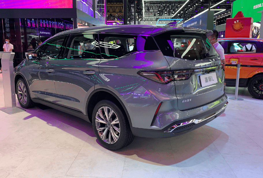 又一款实力派！吉利加长型MPV：搭载独立座椅，1.5T引擎，10万级_搜狐汽车_搜狐网