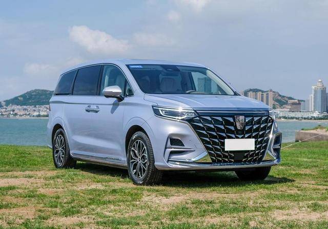 荣威iMAX8 EV，2.2吨纯电MPV，25万的入门版配置实用性怎么样_搜狐汽车_搜狐网