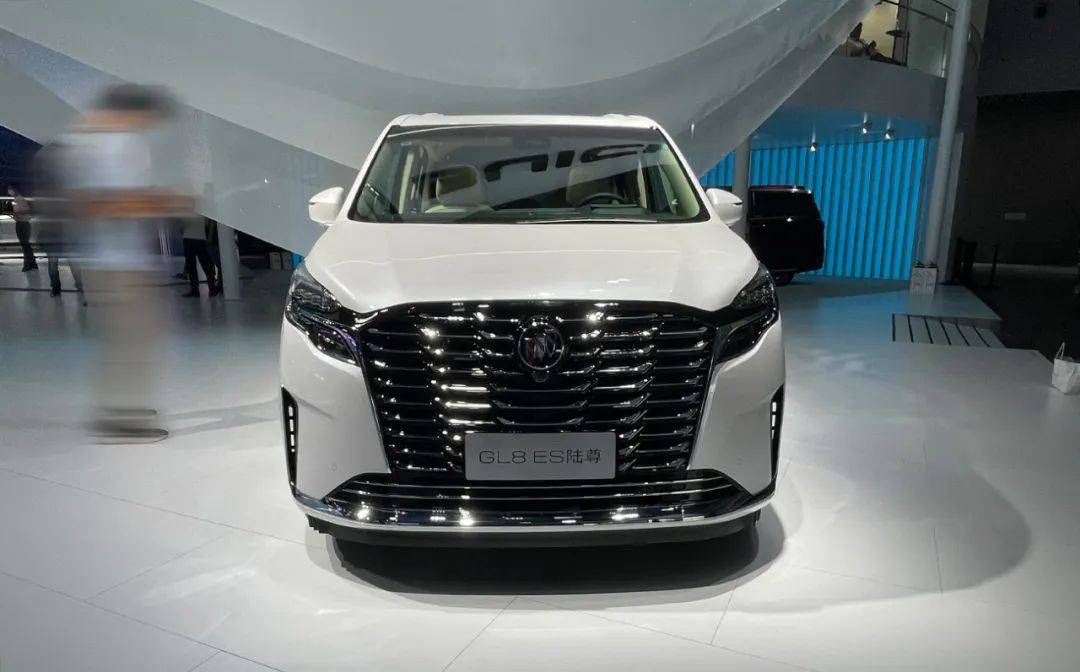 2022成都车展，腾势D9对比别克GL8，40万元左右选谁？_搜狐汽车_搜狐网