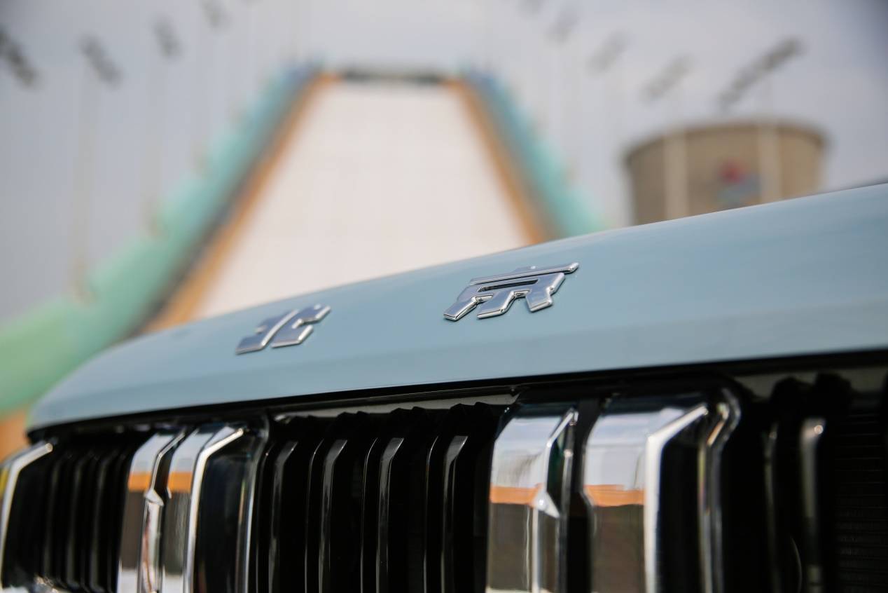 2.0T扭矩达406N·m，23.98万起预售的BJ60，目标不是坦克500？_搜狐汽车_搜狐网