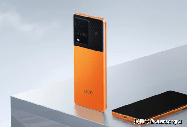 iQOO11系列曝光：骁龙8Gen2加顶级2K屏，价格亮眼！_新机_方面_组合