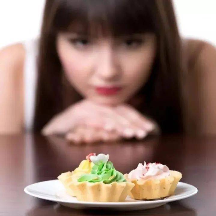 减肥期间控制不住自己的嘴怎么办?这4个妙招帮你控制食欲!食物巧克力网络