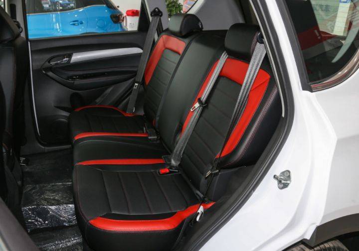 小型SUV对决：凯翼X3和长安CS15哪款更适合入手？_搜狐汽车_搜狐网