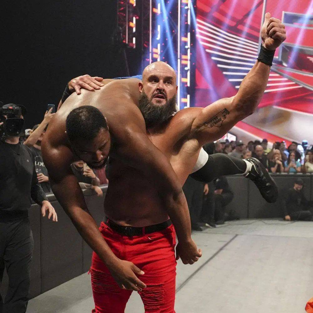 照片：今天WWE RAW 现场抓拍_照片