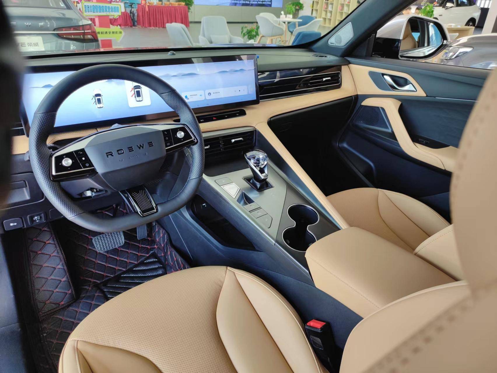 实拍｜全新第三代荣威RX5惊喜连连 或将成为年轻人的新宠_搜狐汽车_搜狐网