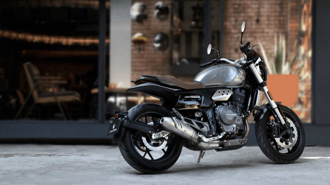 36800元 赛科龙性能复古RE560开启预售，零百加速4.5秒！_搜狐汽车_搜狐网