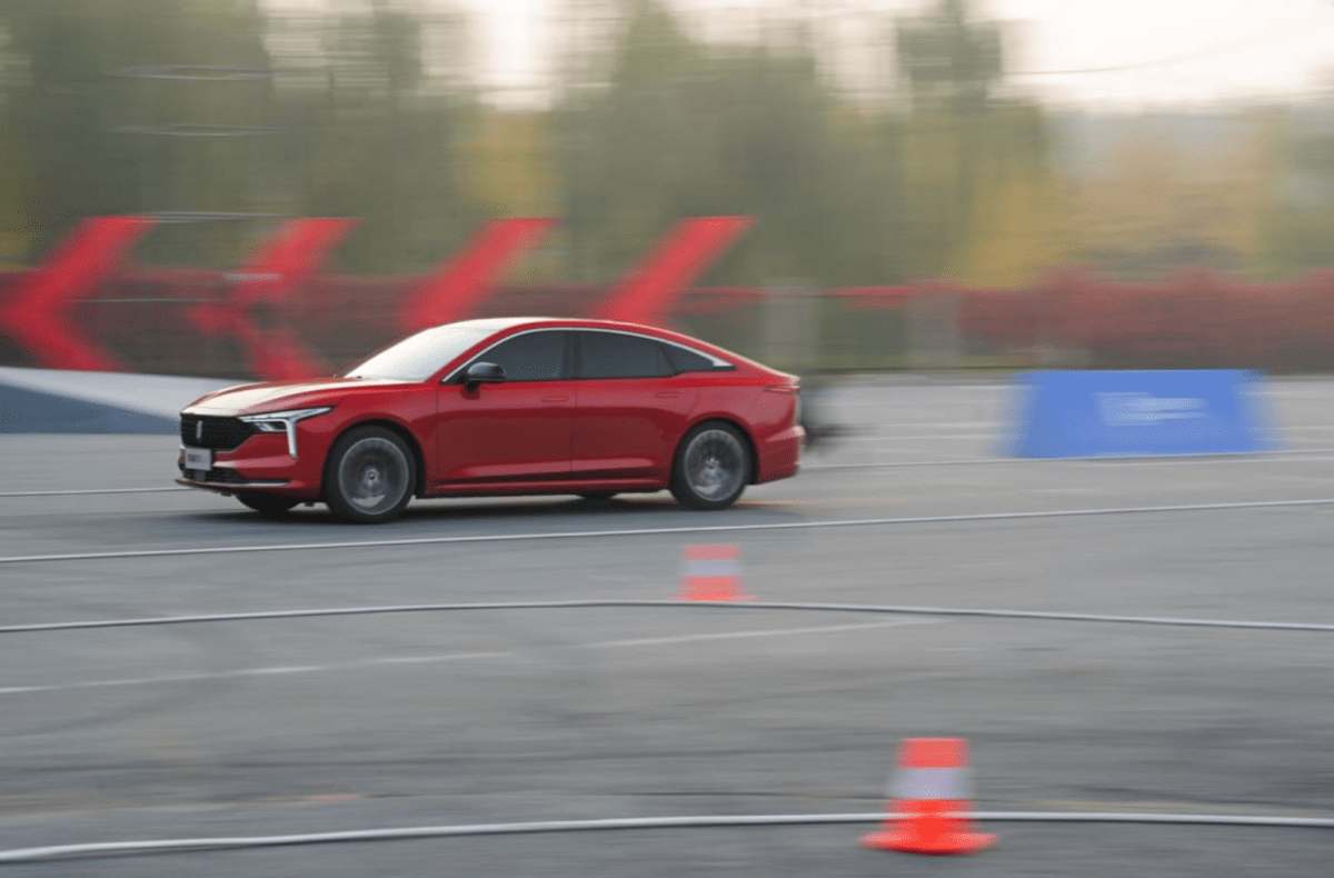 中秋自驾出游，奔腾B70 2.0T陪你放肆去野_搜狐汽车_搜狐网