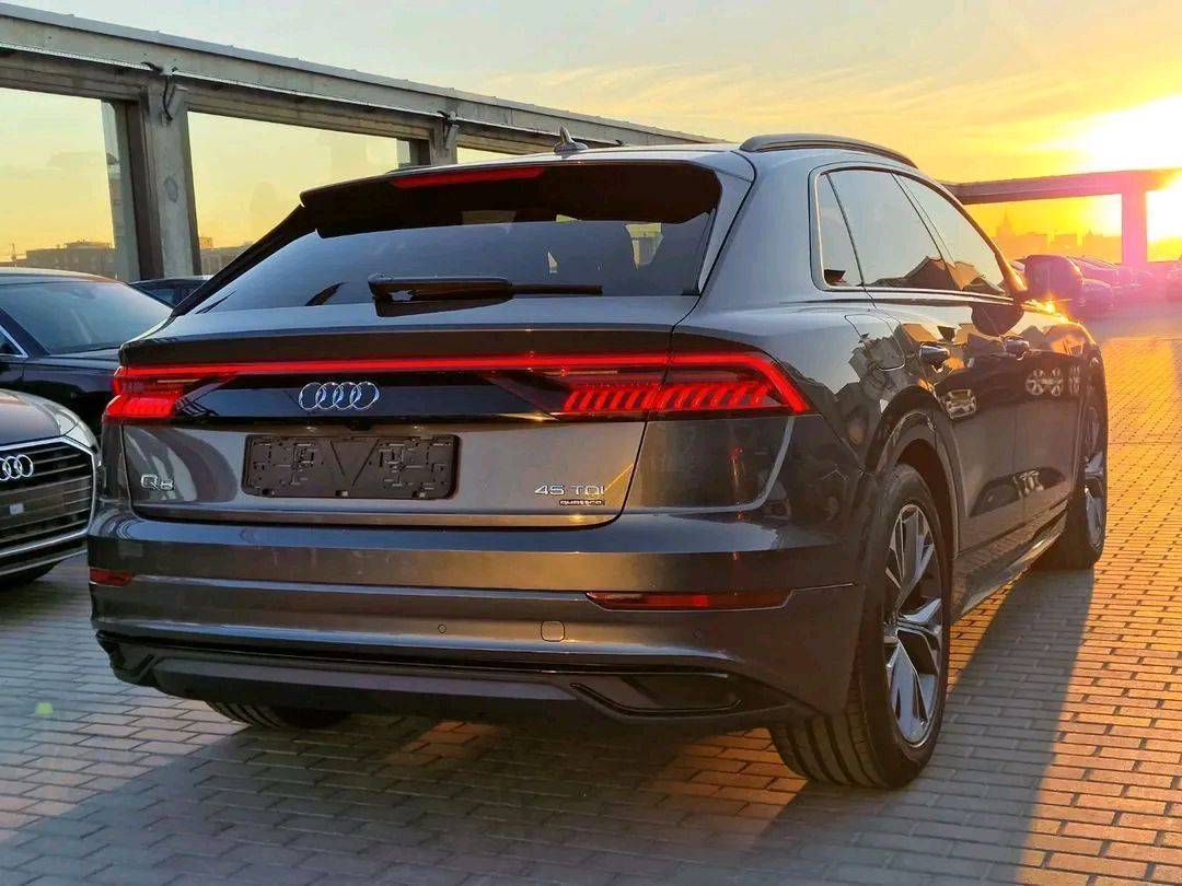 竞争保时捷卡宴，新版奥迪Q8亮相，气场飙升，3.0T混动+8AT，犀利_搜狐汽车_搜狐网