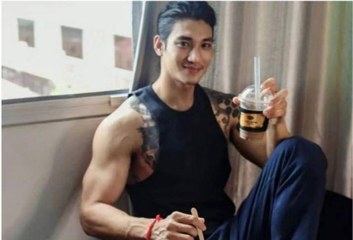 “地表最帅和尚”被万千少女迷恋，后来他为何会被缅甸警方通缉？_Paing_Takhon_身材