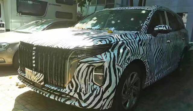 红旗HS6亮相街头，车长近5米，标配2.0T+爱信8AT，剑指福特锐界！_搜狐汽车_搜狐网