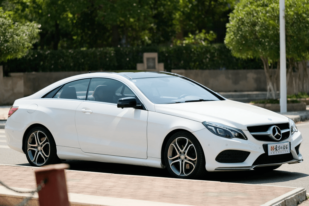 【路试笔记】奔驰 E 260 Coupe：最后的“混血王子”_搜狐汽车_搜狐网