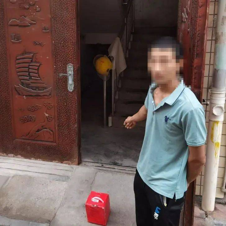 男子半夜盗窃共享电动车电瓶被抓！荣昌昕晖嫌疑人