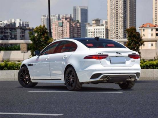 捷豹XEL对比奥迪A4L！你选择“面子”还是“豪华”？_搜狐汽车_搜狐网