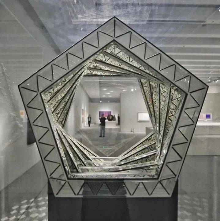 跟随满地 彩虹”,走进 动感视界”!浦东美术馆携手英国泰特美术馆再推新展展览欧普观众