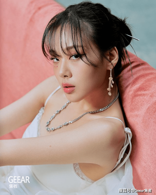 她是韩国最火辣的新势力？Bibi出道短短几年已成为潮流新宠儿_音乐_合作_个性