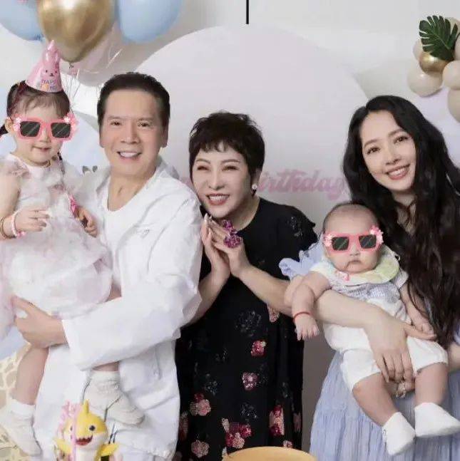 向太赠郭碧婷上亿豪宅内景曝光，坐私人飞机回内地，行李箱超两万台北视频儿媳