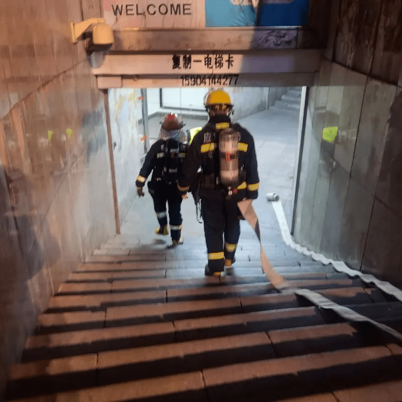 【创城在行动】溪湖区消防大队民主路消防救援站深入人防地下商场开展“六熟悉”演练工作灭火单位进行了 7631