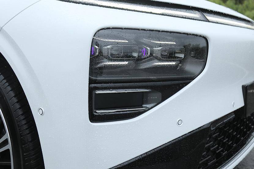 小鹏G9静态实拍，5D音乐座舱/800V超充，同价位堆料很足！_搜狐汽车_搜狐网