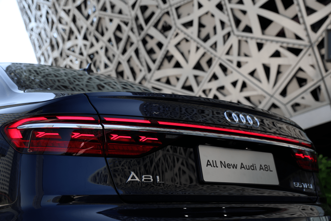 全新奥迪A8L体验：谦谦君子却内藏万千气象！_搜狐汽车_搜狐网