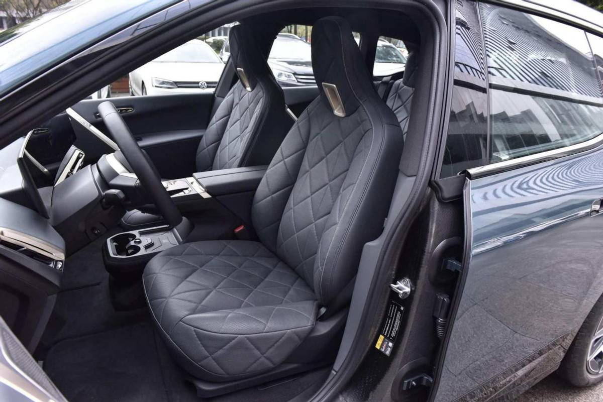 车长4955mm，入门续航才455km，宝马iX为何售价能高达百万？_搜狐汽车_搜狐网