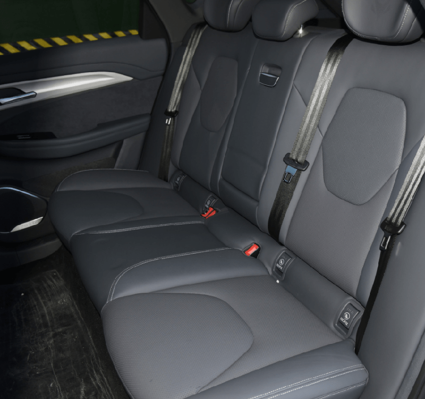 同为20W+纯电车，极狐这款车空间比天际ME7更宽敞，续航还更强_搜狐汽车_搜狐网