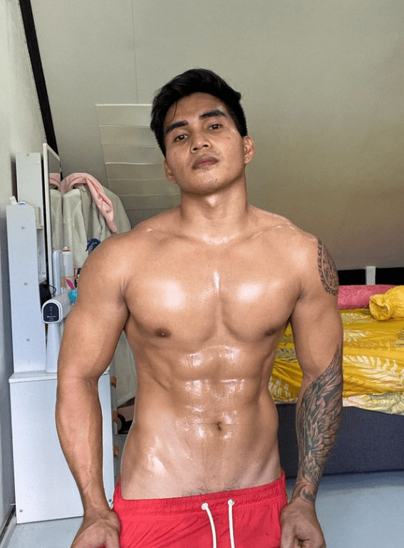 国外农村的网红肌肉小哥@Bernald Vaflor_侵权_合作_洽谈