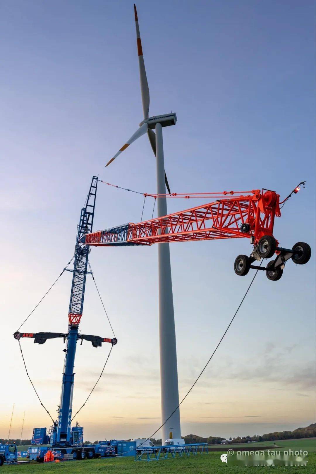 赏心悦目的起重美图，利勃海尔 LTM1650 AKM 吊装 Vestas 风机_搜狐汽车_搜狐网