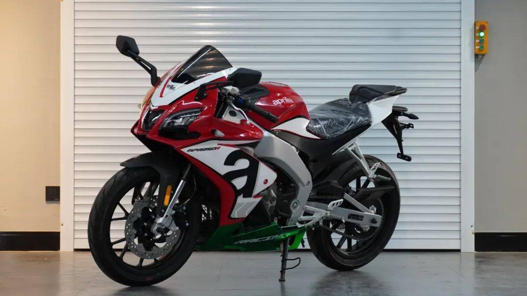 22980元，阿普利亚的入门仿赛GPR 250R 车型展示_搜狐汽车_搜狐网