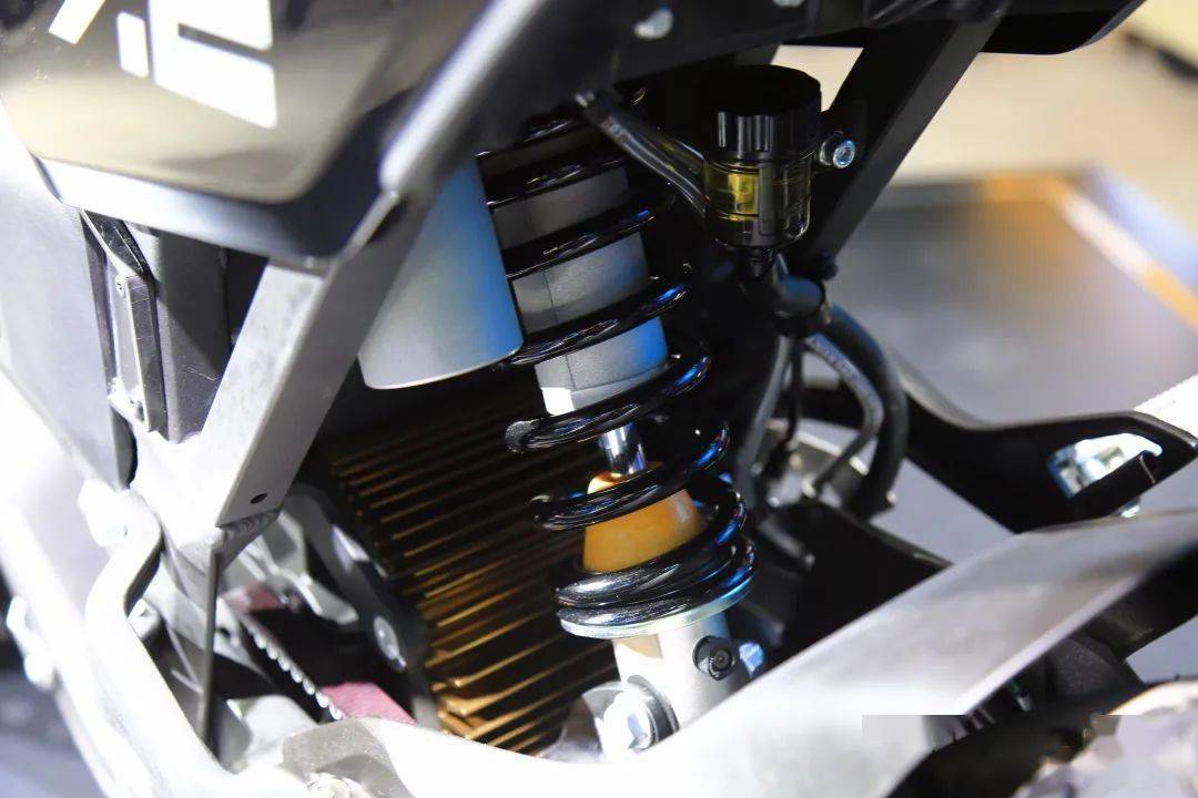 电摩先驱ZREO Motorcycles进入中国市场，畅销车型SR/S、SR、FXE正式发布！_搜狐汽车_搜狐网