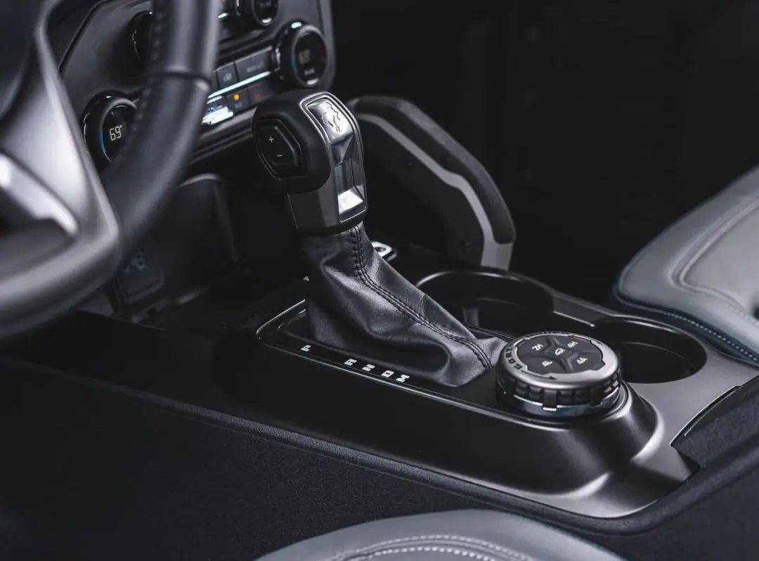 半年降10万！硬派SUV竟配无框车门，2.7T V6+10AT，为啥卖不好？_搜狐汽车_搜狐网