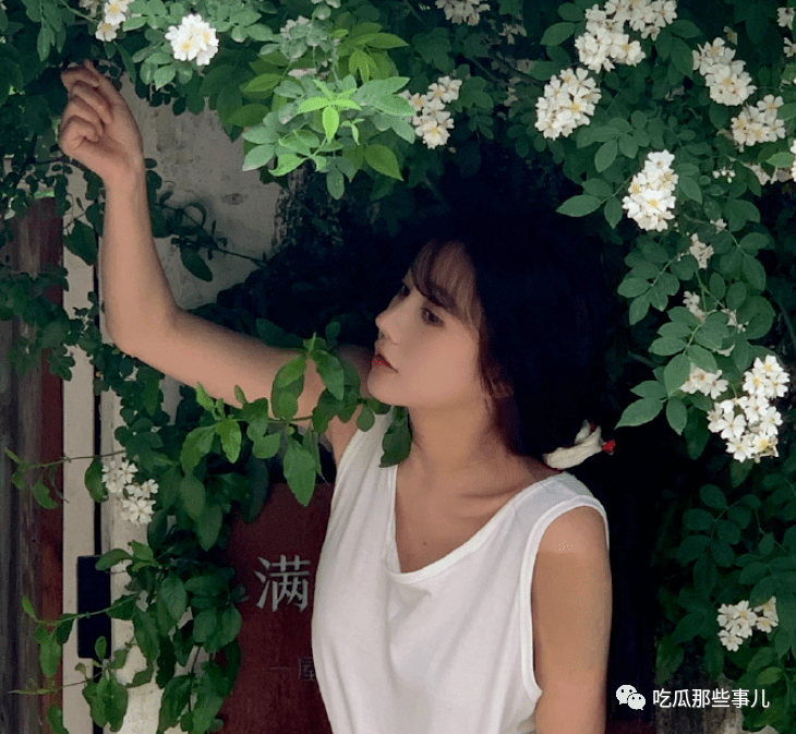 B站洛丽塔大哥7月直播走光,目前账号封禁中!时候身材衣服