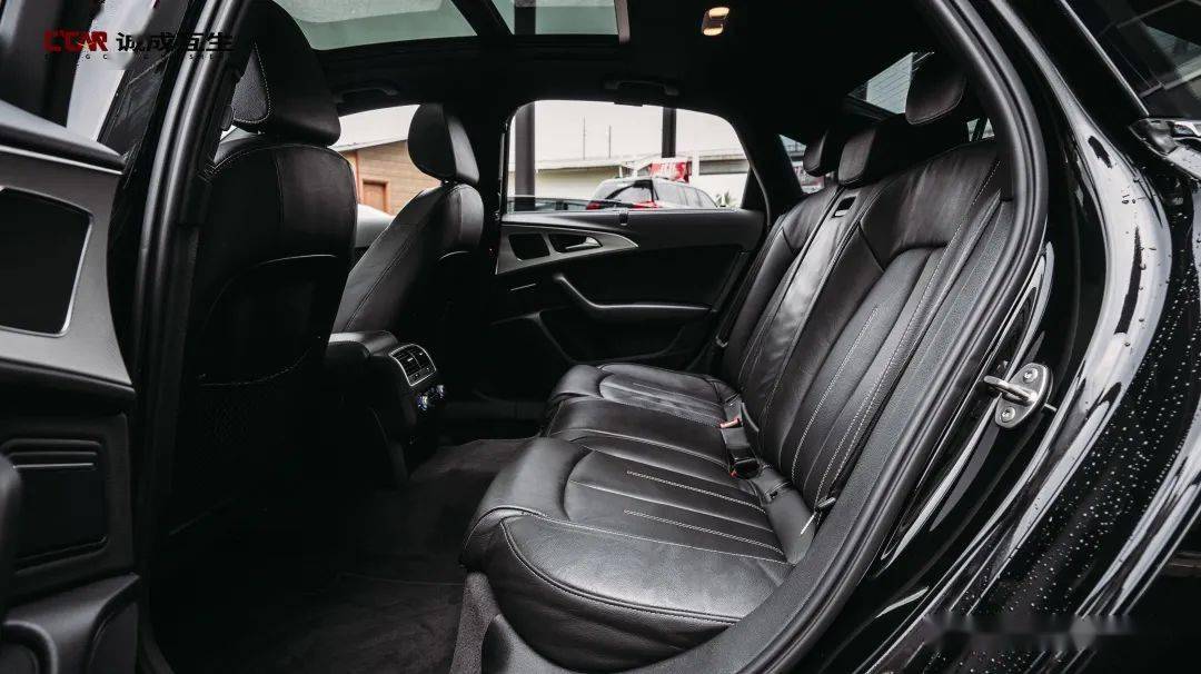 (最新到店)3.0T+V6，车长超5米，不到30万！【奥迪A6L 30周年年型 45TFSI quattro 运动型】_搜狐汽车_搜狐网